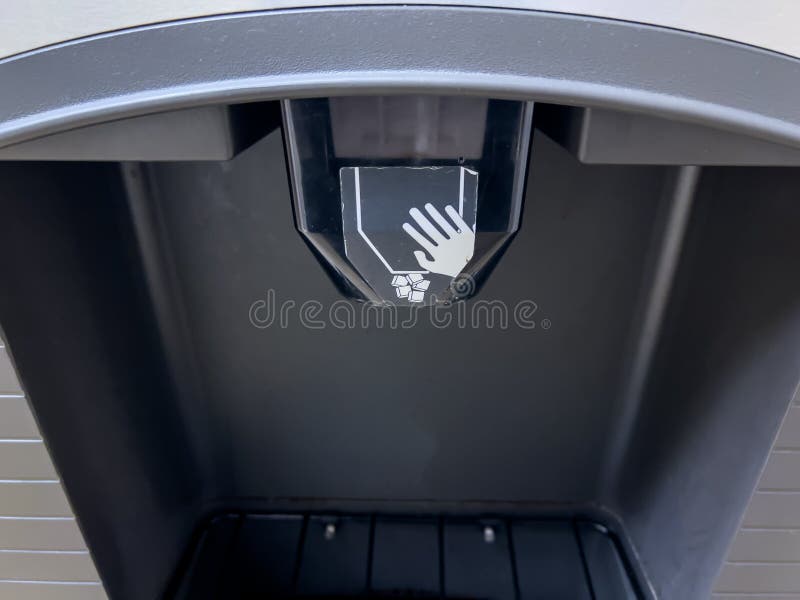 Selective Focus, Close Up View of an Ice Machine Inside a Hotel Stock ...