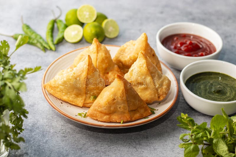 Selective Focus Samosa, Spiced Potato-filled Pastry, Crispy, Savory ...
