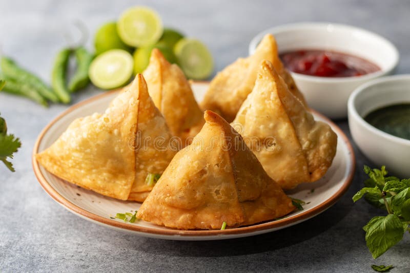 Selective Focus Samosa, Spiced Potato-filled Pastry, Crispy, Savory ...