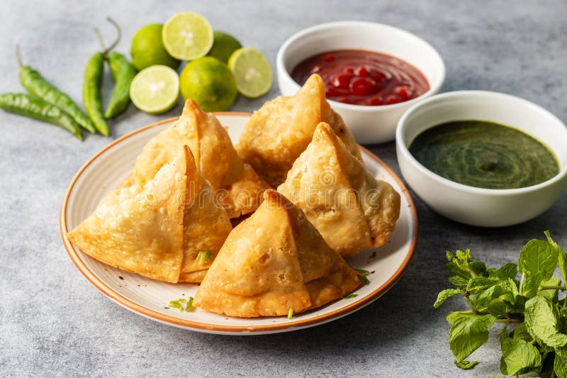 Selective Focus Samosa, Spiced Potato-filled Pastry, Crispy, Savory ...