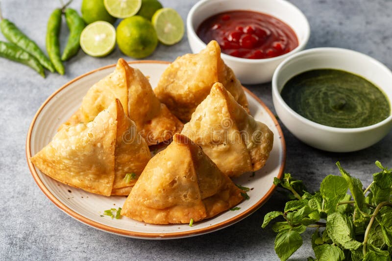 Selective Focus Samosa, Spiced Potato-filled Pastry, Crispy, Savory ...