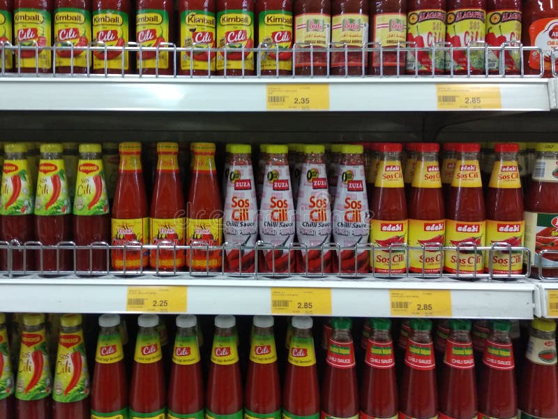 Salsa De Chile Y Tomate Envasado Para La Venta En Botella De Vidrio ...
