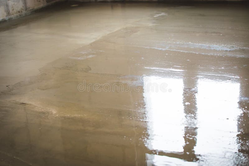 Self-leveling Floor. Floor Repair, Liquid Mixture, Leveling Flooring ...