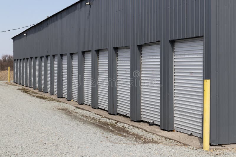 Self Storage and Mini Storage Garage Units. Personal Warehouse Lockers ...