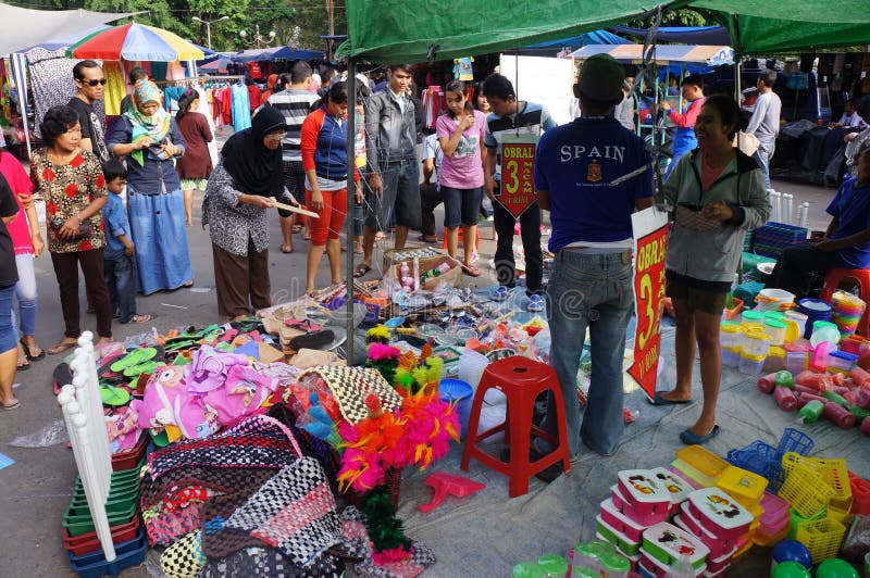 Selling cheap editorial image. Image of cheap, central - 43194915