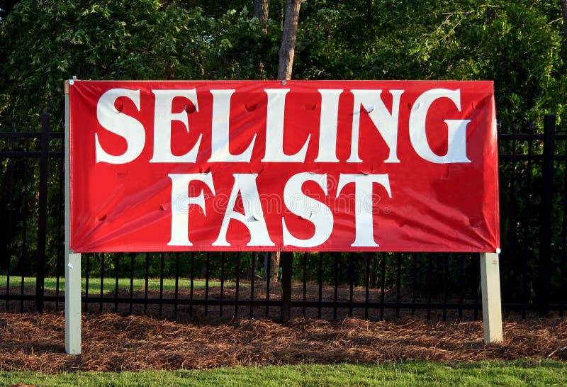 Selling Fast sign stock image. Image of quickly, neighborhood - 890705