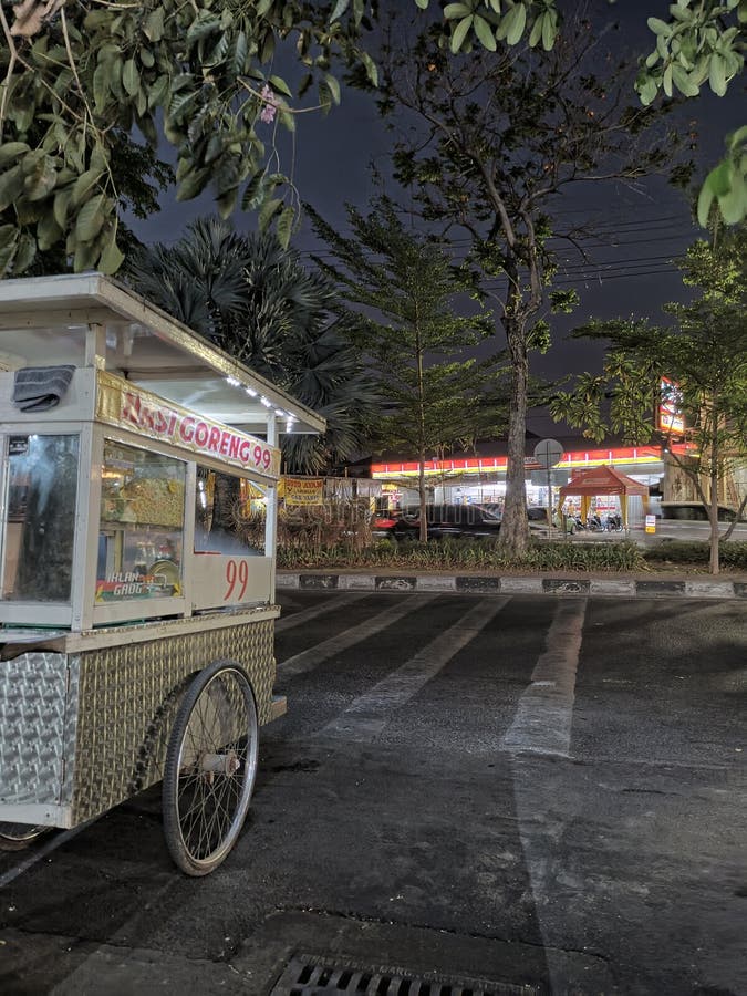 Selling Food on the Roadside Right Under the Trees at Night Editorial ...
