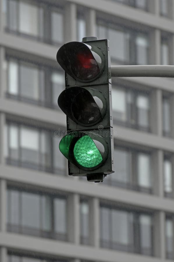 Semaforo verde immagine stock. Immagine di simbolo, traffico - 10539733