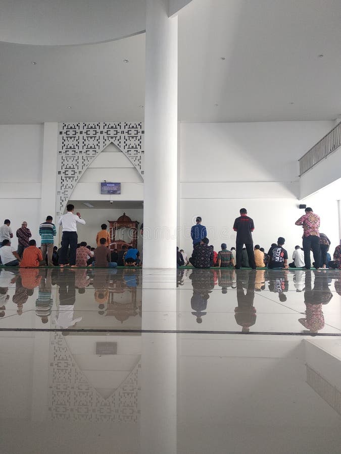 Semarang, Indonesia, April 22, 2022: Muslims in Semarang Performing ...