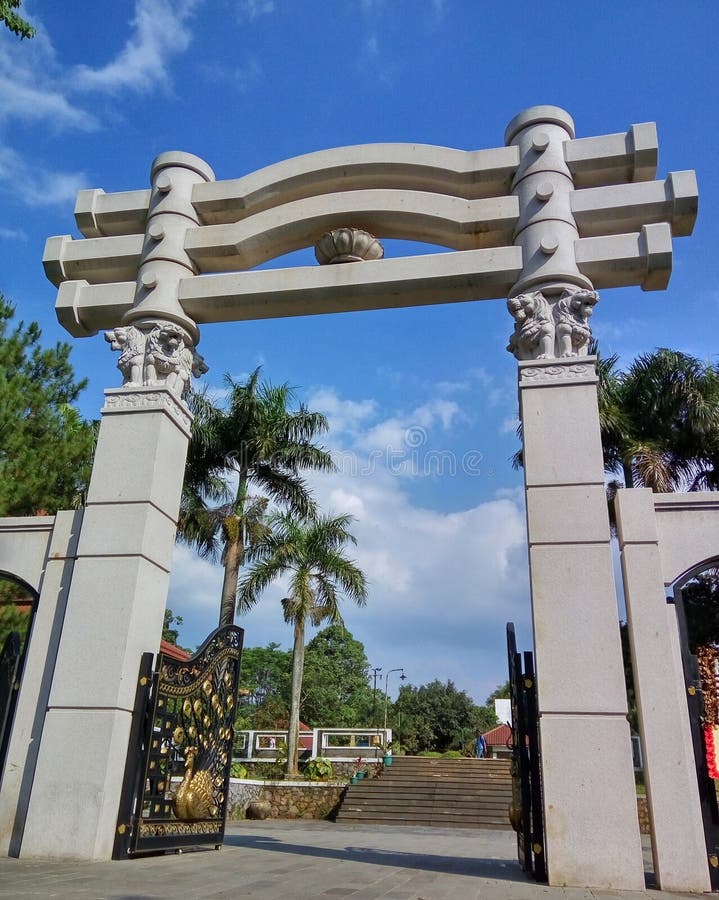 Semarang, May 20, 2017: Gates of Vihara Buddhagaya Watugong Complex ...