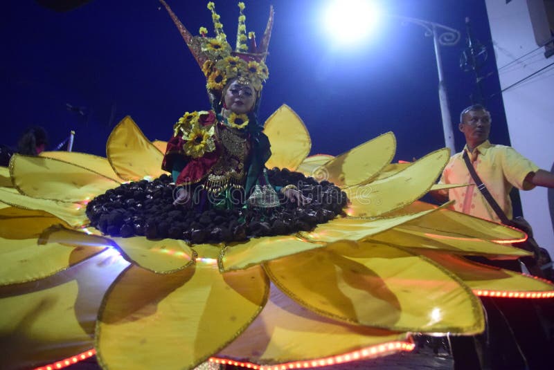 Semarang Night Carnival 2017 Editorial Photo - Image of thousands ...