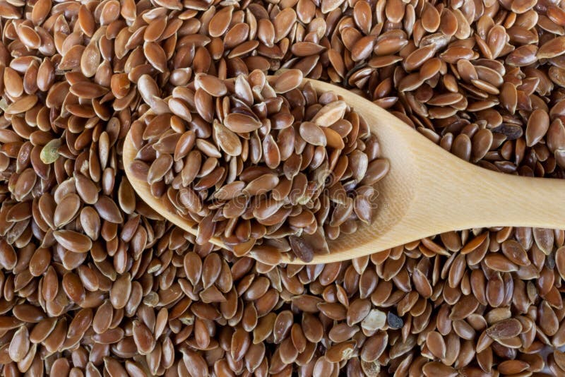 Semente De Linho Com a Colher No Fundo Branco Imagem de Stock - Imagem ...