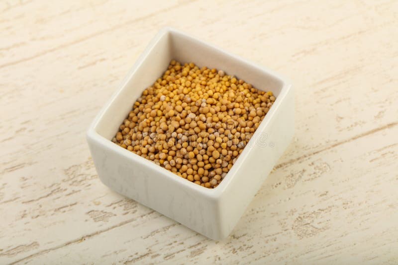 Semi di senape immagine stock. Immagine di condimento - 112907175