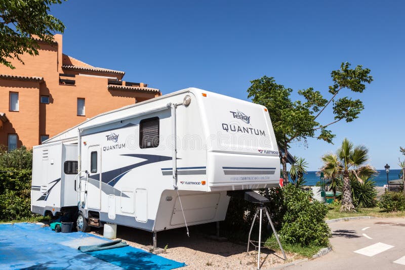 Semi trailer caravan editorial stock photo. Image of semi - 46455448