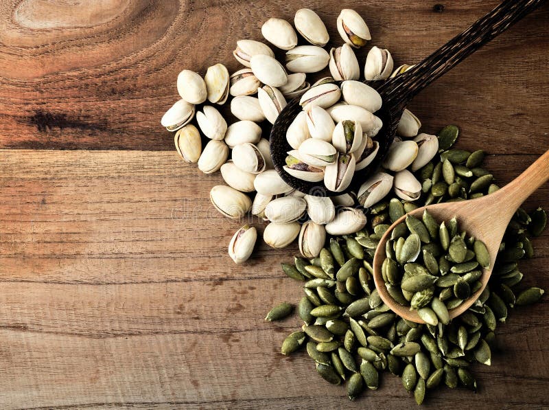 Semilla Del Pistacho Y De Calabaza Imagen de archivo - Imagen de ...