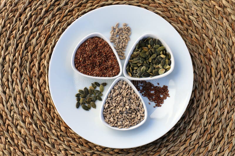 Semillas comestibles foto de archivo. Imagen de dieta - 65082256