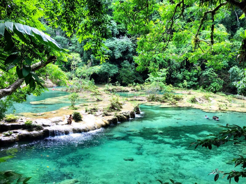 Parque Natural Do Monumento De Semuc Champey Em Lanquin Foto de Stock ...