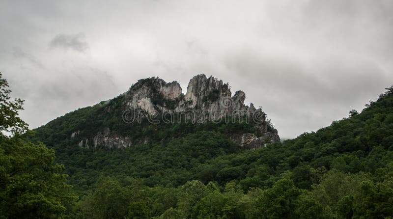 Seneca Rocks, West Virginia Stock Image - Image of appalachian, seneca ...