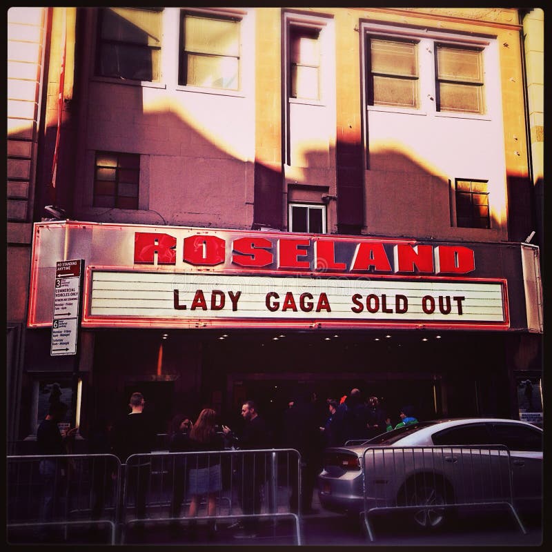 Senhora Gaga Roseland Exterior Sign Foto de Stock Editorial - Imagem de ...