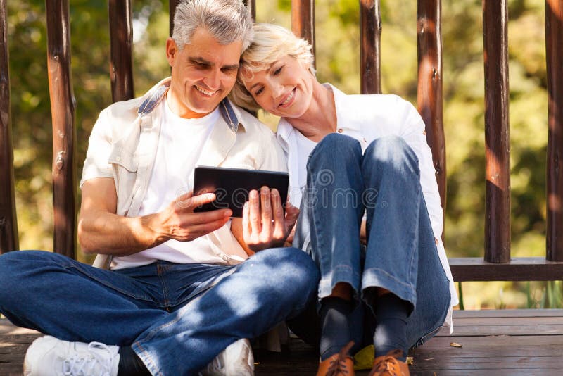 Senior Couple Tablet Stock Image Image Of Internet Leisure 32913543