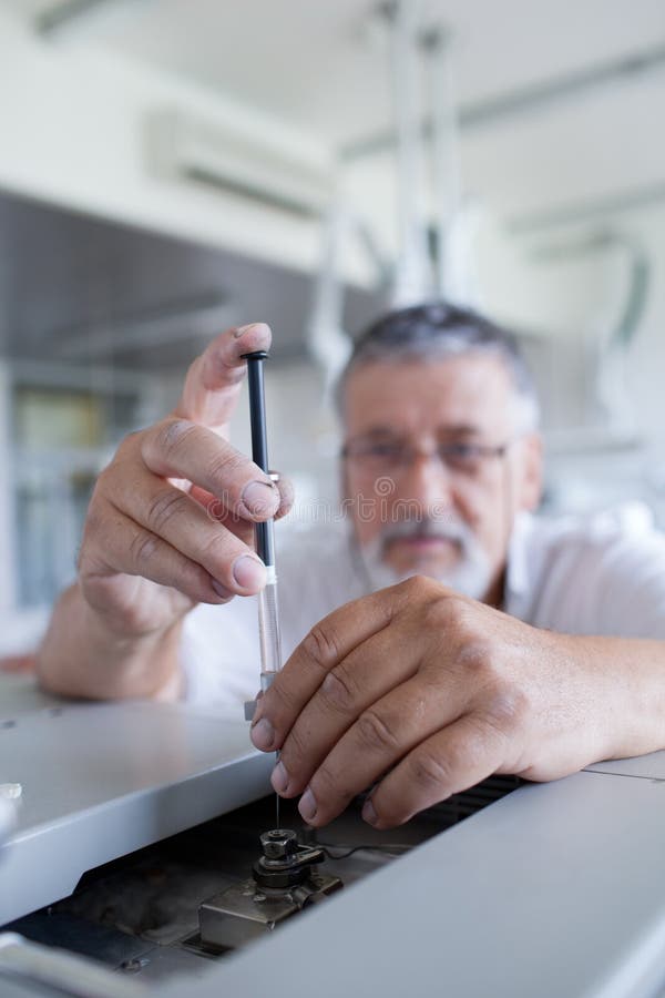 Senior Male Researcher in a Lab Stock Image - Image of adult, chemistry ...