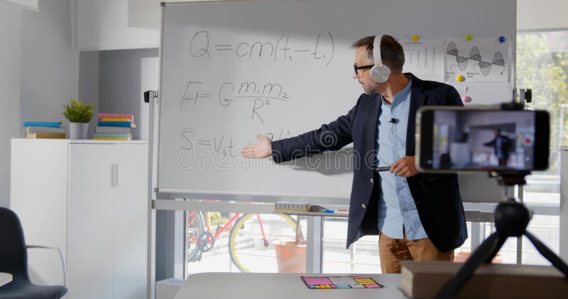 602 Online Physics Stock Photos - Free & Royalty-Free Stock Photos from ...