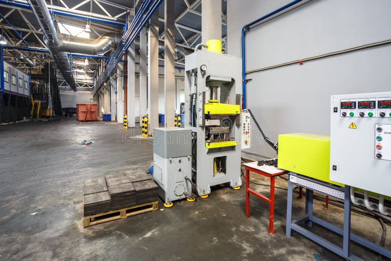 Equipment for Pressing Debris Sorting Material To Be Processed in ...