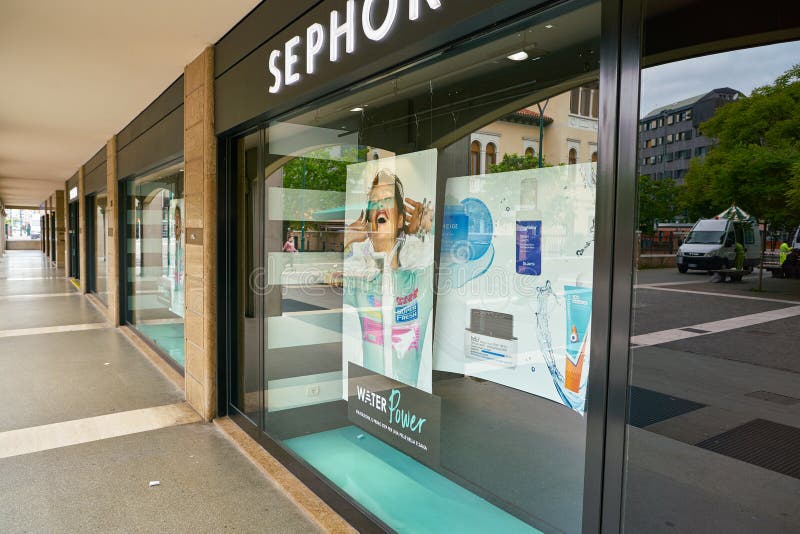 180 Display Sephora Stock Photos - Free & Royalty-Free Stock Photos ...