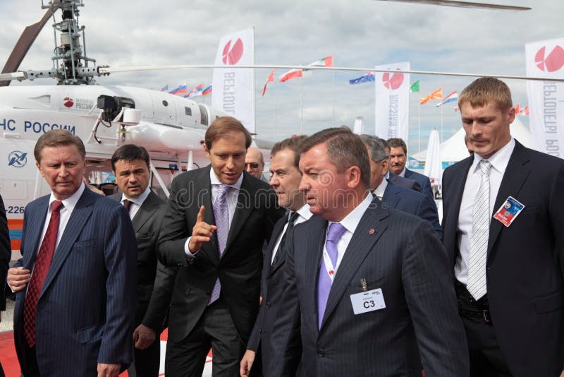 Sergei Ivanov Y Dmitry Medvedev Foto editorial - Imagen de negocios, jefe: 33487751