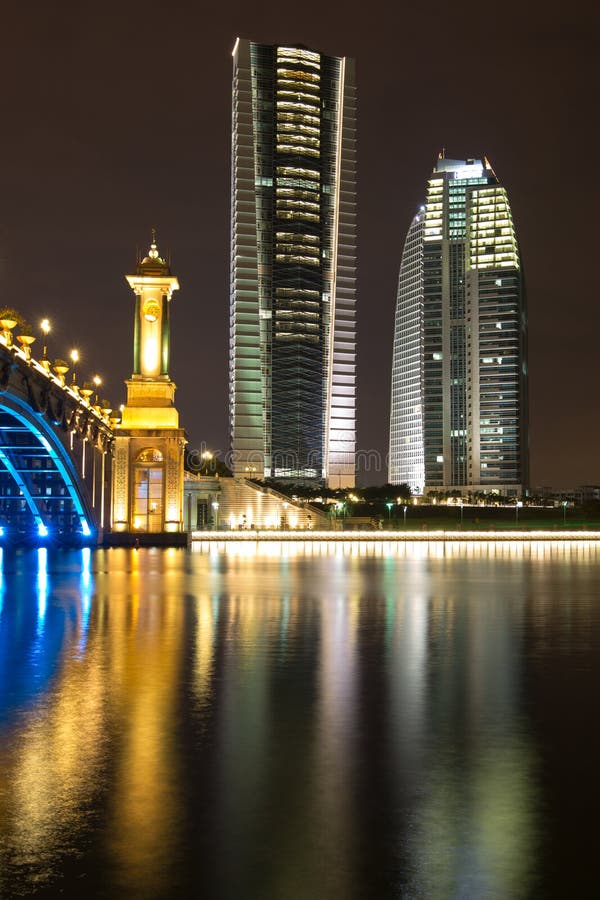 Seri Gemilang Bridge, Putrajaya Stock Photo - Image of seri, modern ...