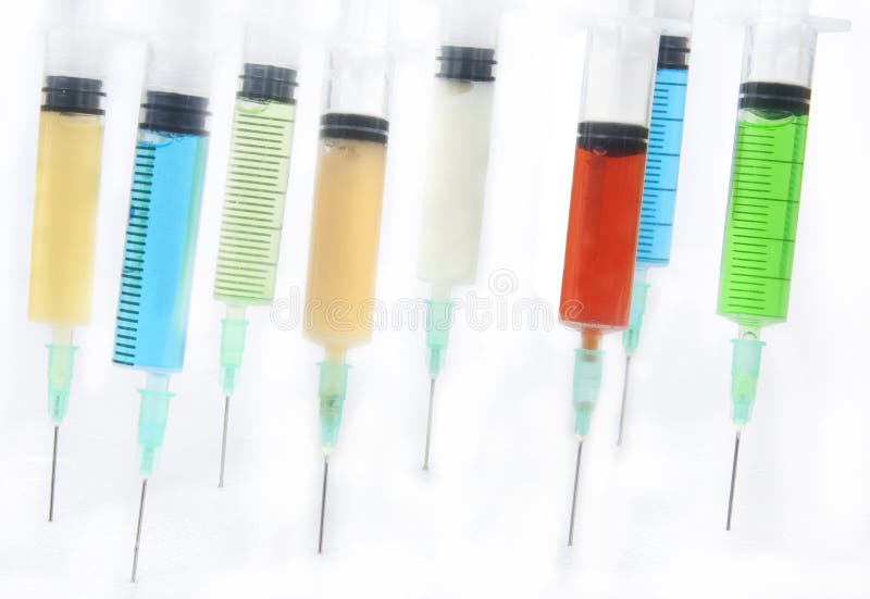 Seringas coloridas foto de stock. Imagem de anestésico - 19835278