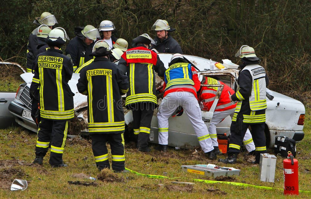 Serious car crash editorial photo. Image of engine, field - 23517231