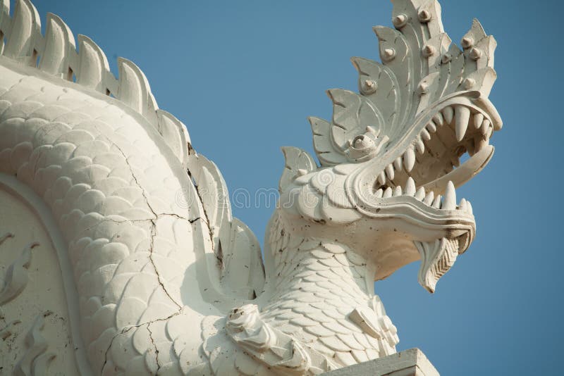 Serpent Architecture Above Thai Temple Stock Photo - Image of building ...
