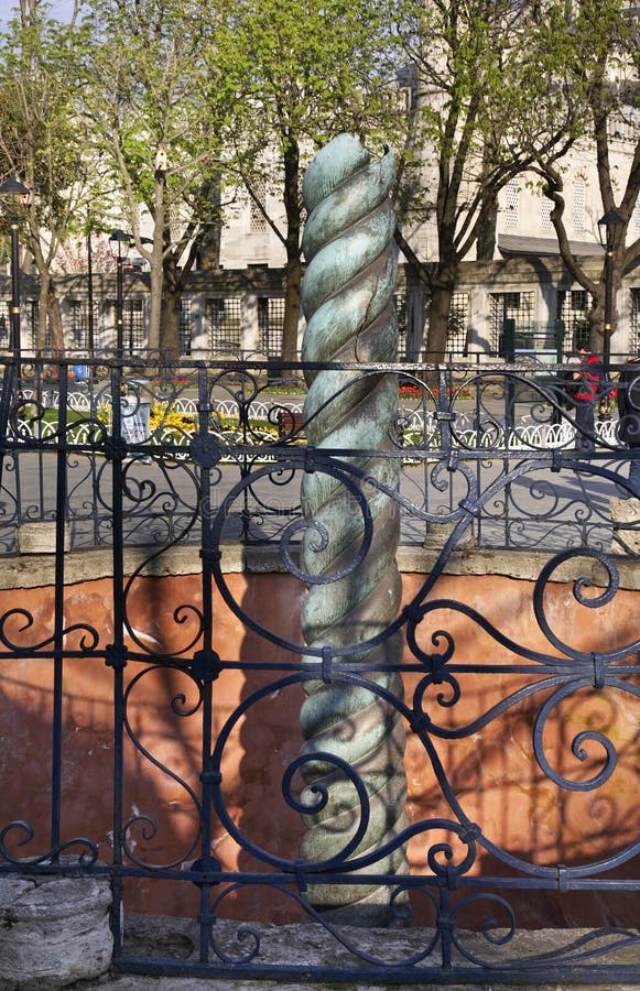 Serpent Column (Delphi Tripod) in Istanbul. Turkey Stock Photo - Image ...
