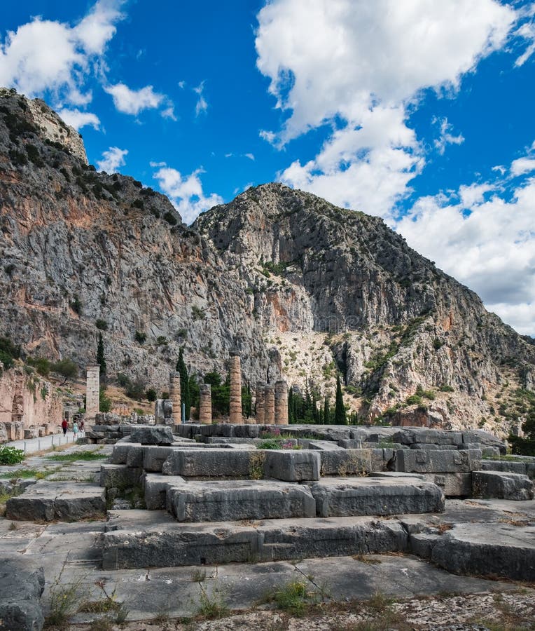 Serpent Column is an Ancient Bronze Column at the Hippodrome of ...