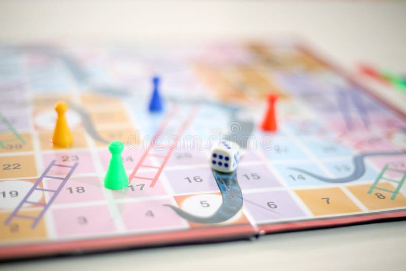 Serpenti E Gioco Da Tavolo Delle Scale Fotografia Stock - Immagine di ...