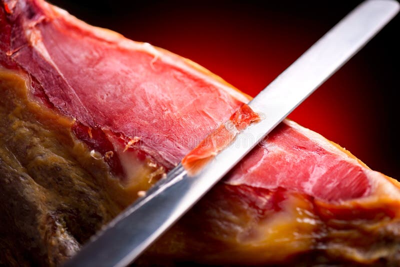 De Spaanse Besnoeiing Van Jamon Van De Ham Serrano Stock Foto - Image ...