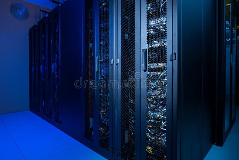 Serveurs d'Internet photo stock. Image du connexions - 16130570