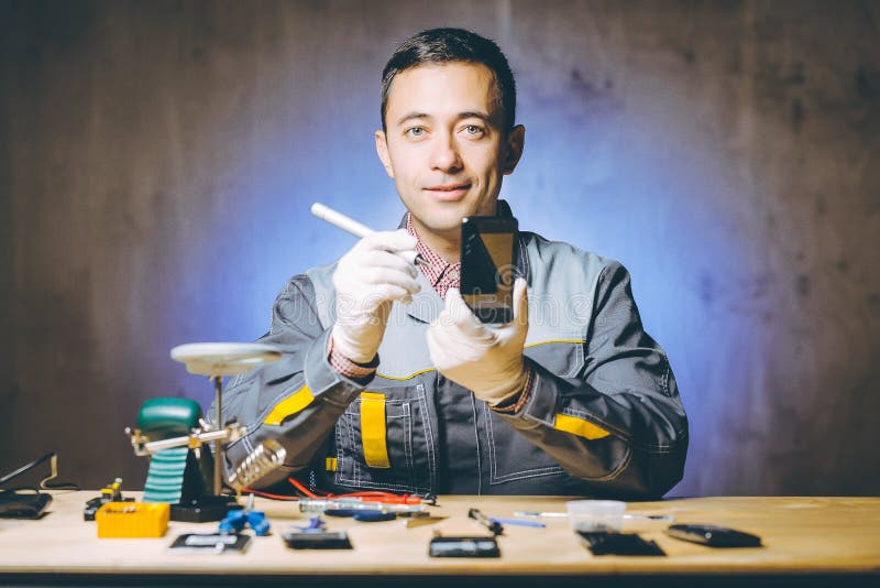 Service repair electronics stock image. Image of fixing - 130926537