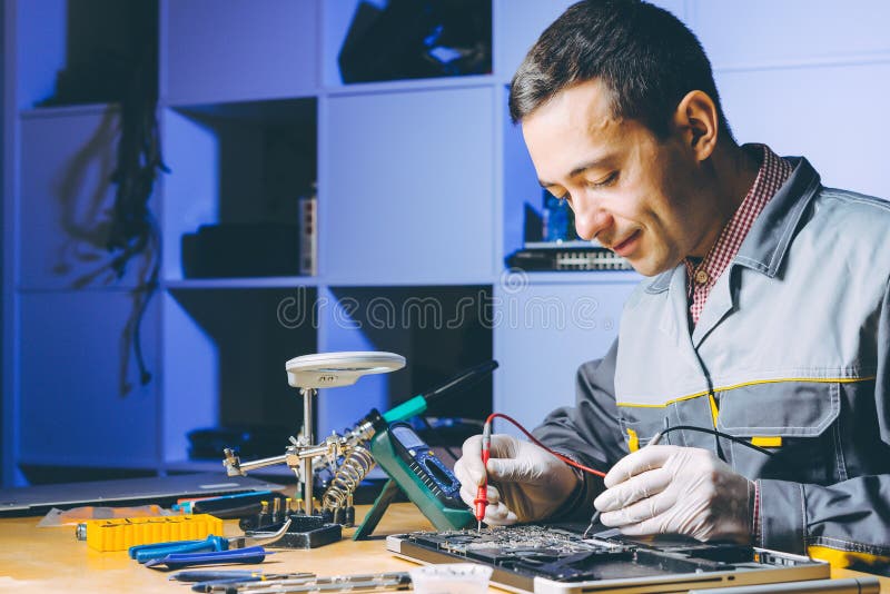 Service repair electronics stock image. Image of craftsman - 131030191