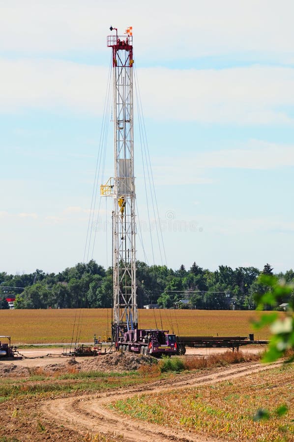Service rig for a gas well stock photo. Image of pollution - 21225650