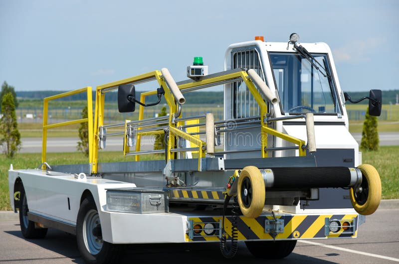 Service Vehicle, Belt Conveyor, Airport, Passenger Service Stock Image ...