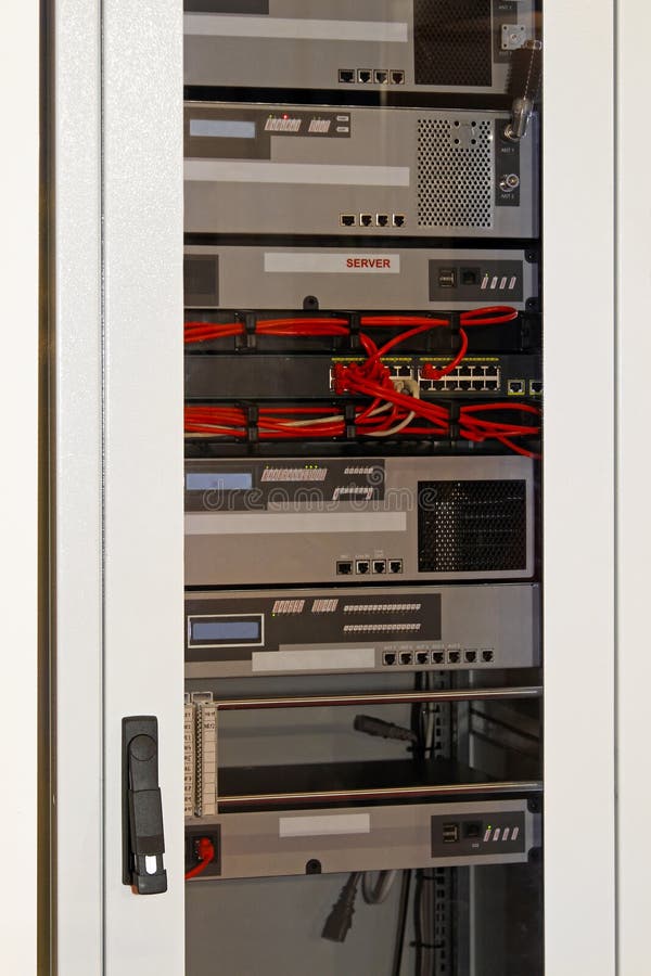 Rack de red foto de archivo. Imagen de recinto, ordenador - 196975482