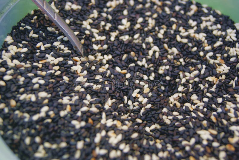 Sesame seeds stock image. Image of closeup, black, seeds - 34250955