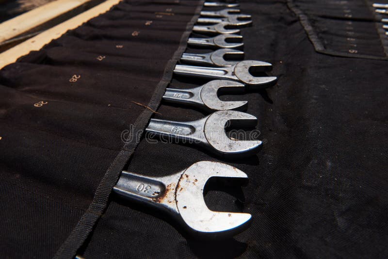 Set Mechanical Tools. Professional Car Mechanic Using Different Tools ...