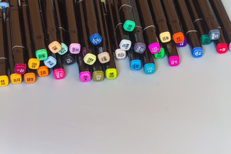 A Set of Multi-colored Markers for Sketching, a Huge Selection of ...