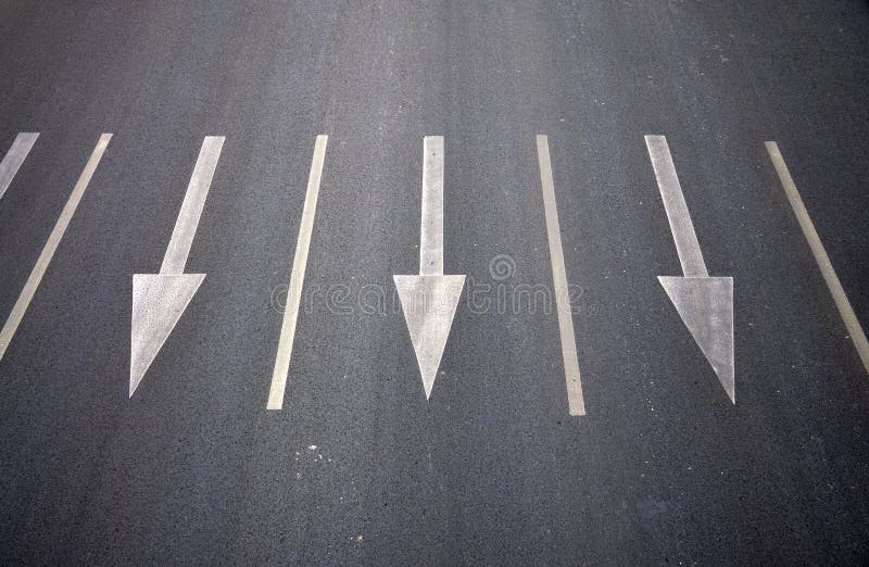 Seta do sentido da estrada imagem de stock. Imagem de perdido - 24525117