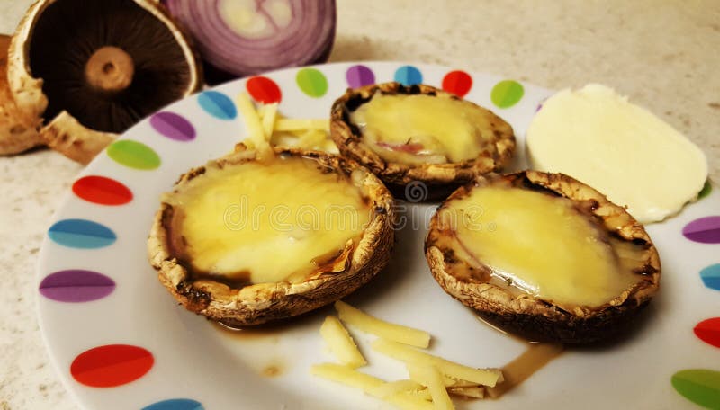 Setas Cocidas De Portobello Imagen de archivo - Imagen de casero ...