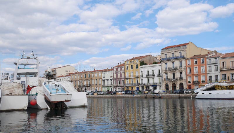 Sete port editorial stock photo. Image of facade, water - 97014888