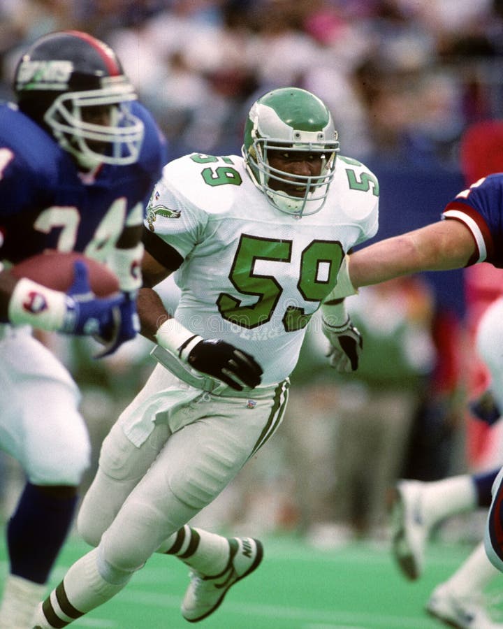 Seth Joyner Bate a Bola Fora Das Mãos Do ` S De John Elway Imagem ...